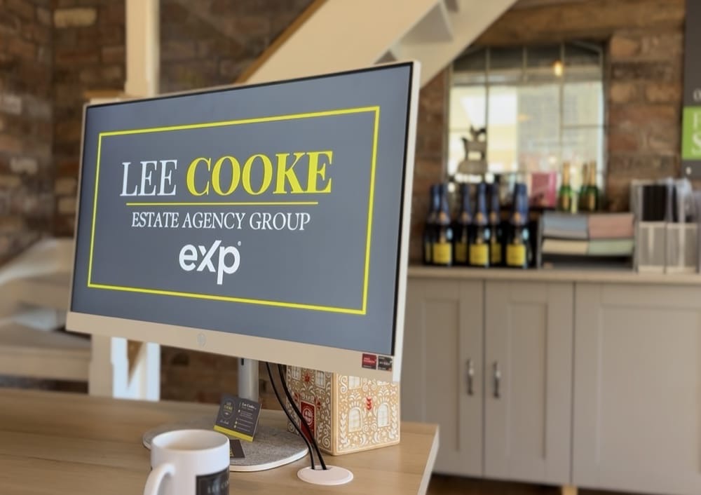 Home - Lee Cooke